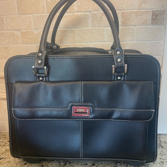 Samsonite | Bags | Samsonite 56 Black Womens Mobile Office Leather ...